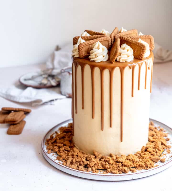 Lotus Biscoff Cake
