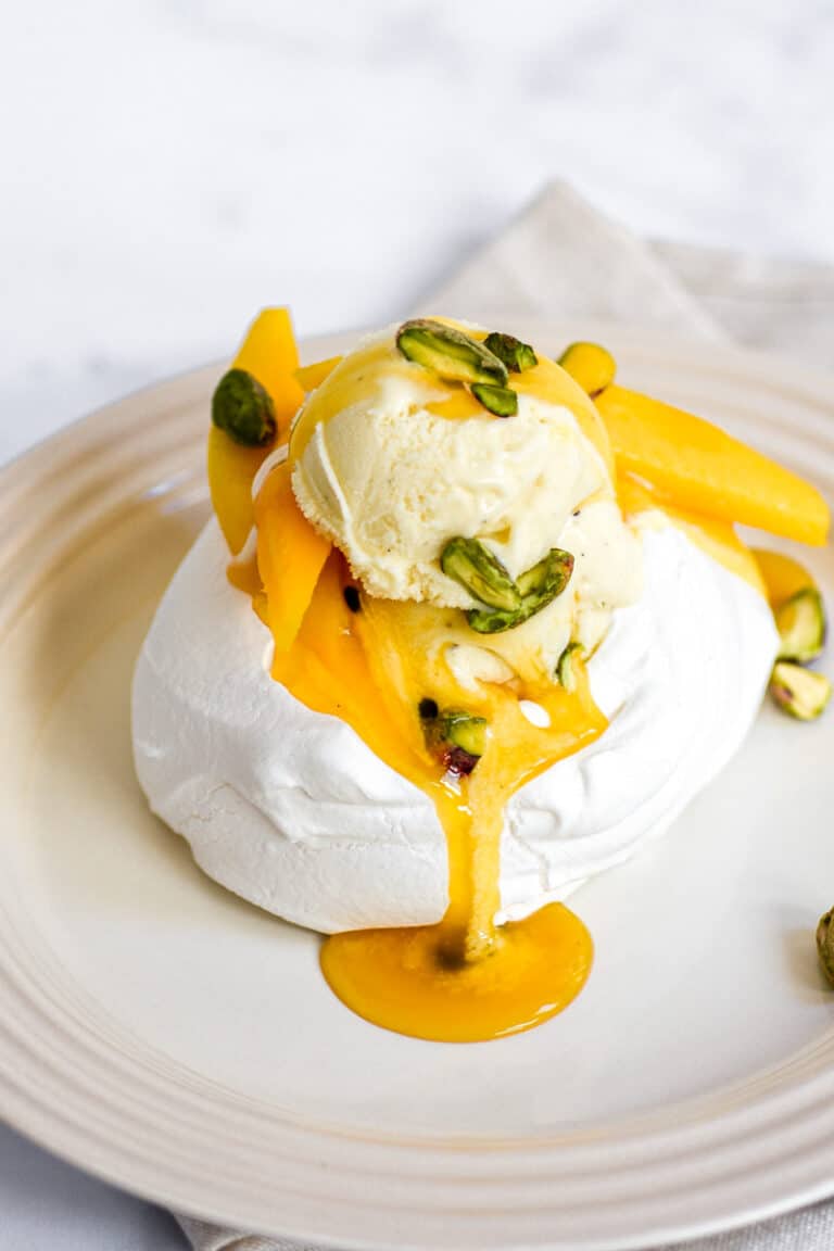 Mango Pavlova