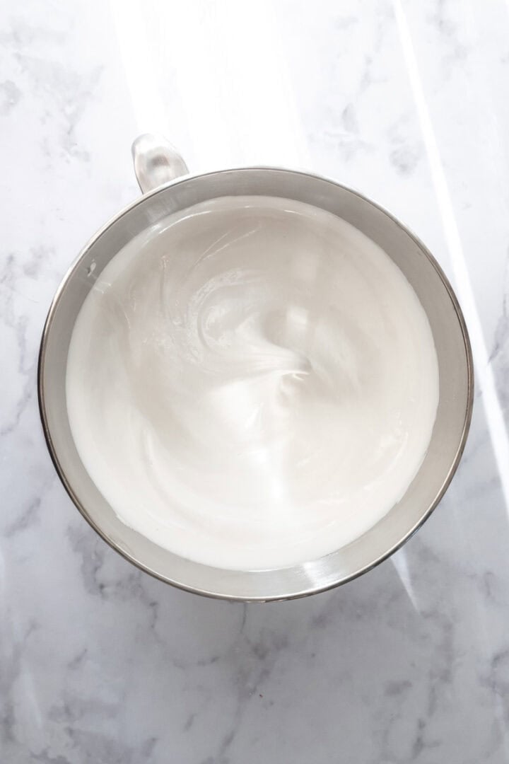 The Perfect Mini Meringues - With Love Kitty