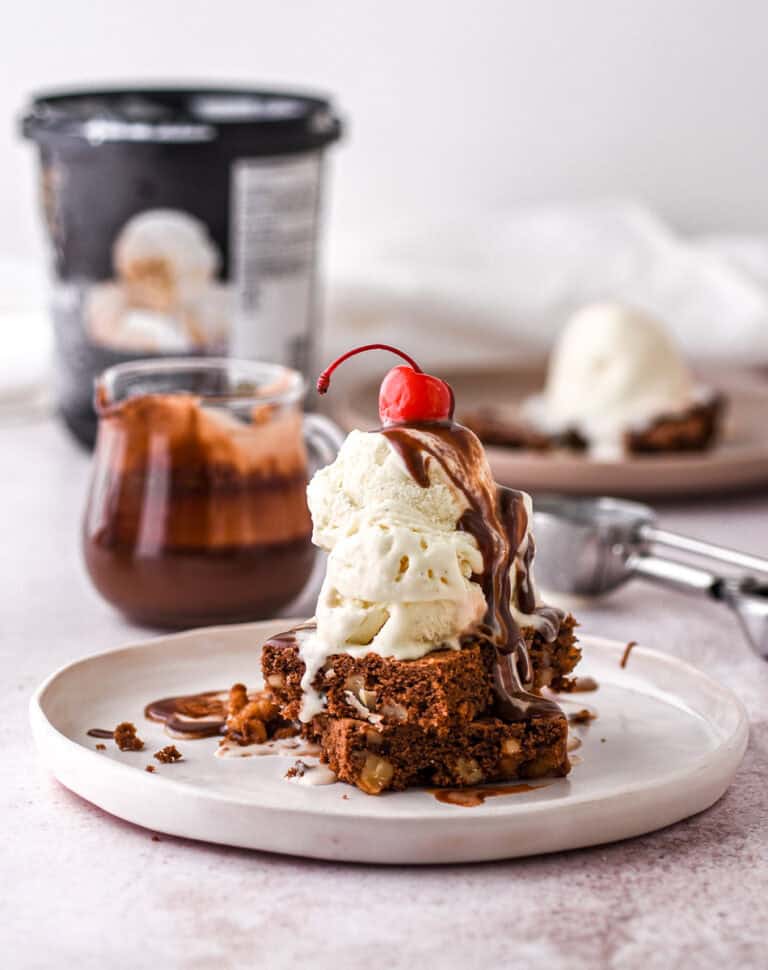 Hot Fudge Brownie Sundae