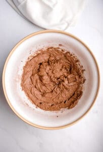 Bar One Chocolate Caramel Cake (Easy Chocolate Caramel Cake) - With ...