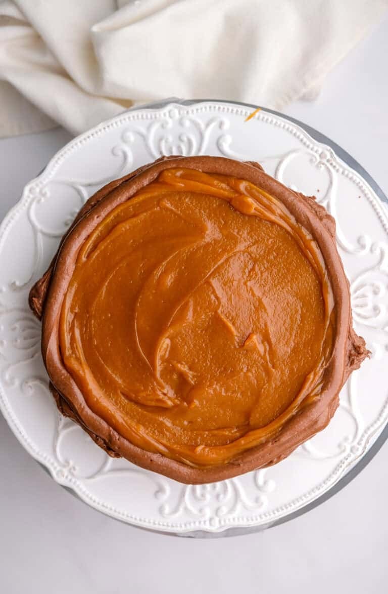 Bar One Chocolate Caramel Cake (Easy Chocolate Caramel Cake) - With ...